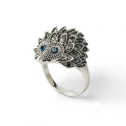 Retro Diamond Ring Hedgehog on Luulla