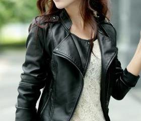 Shoulder Strap Zipper Pockets Lapel Crop Jacket on Luulla