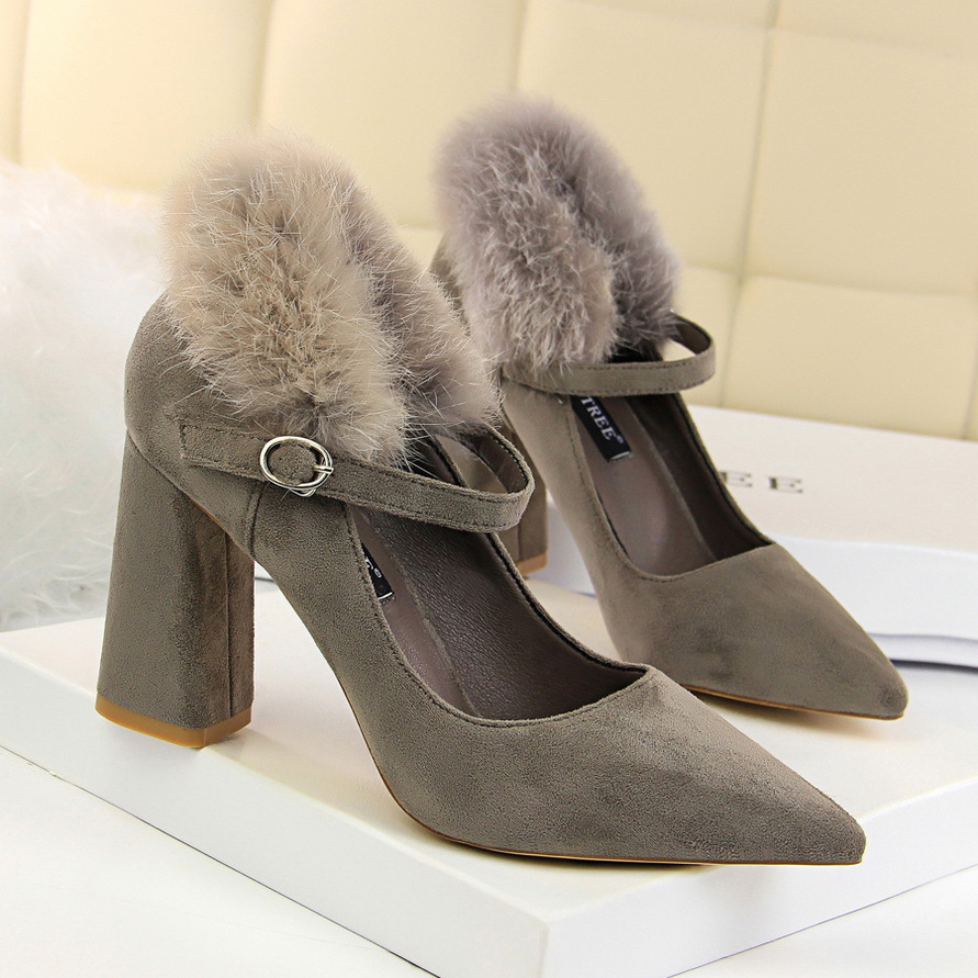 Rabbit Fur Middle Chunky Heel Pointed Toe High Heels on Luulla