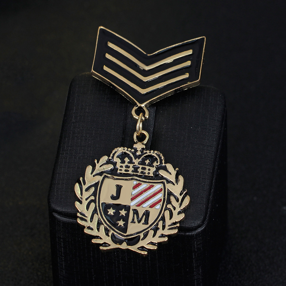 Unique British Badge Brooch on Luulla