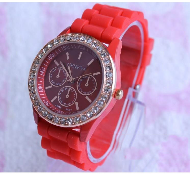 Fashion Crystal Jelly Strap Watch on Luulla