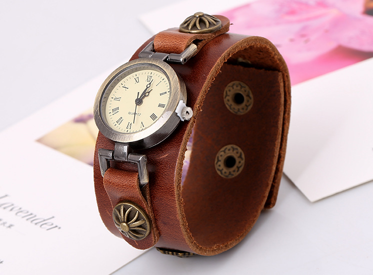 Simple Fashion Handmade Leather Watch on Luulla