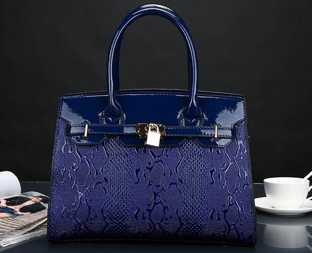 Classic Lock Decoration Women Handbag on Luulla