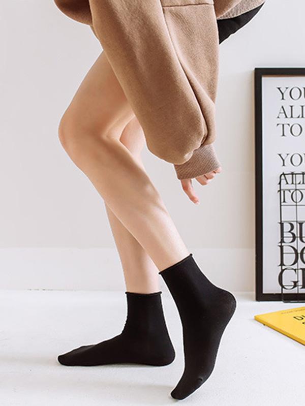 Black Solid Color Rolled Socks on Luulla