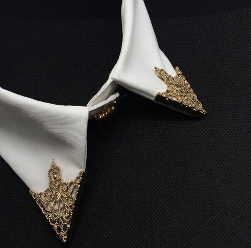 Hollow Pattern Angle Collar Brooch on Luulla